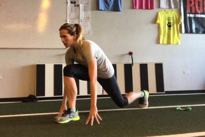 9 Exercises for Glute Warm Up Before Running - RunToTheFinish