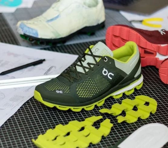On Cloud vs Hoka Shoes: How to Choose (Side By Side Comparisons) (2025 ...