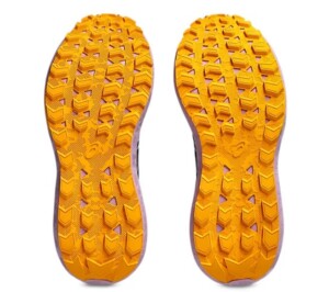 On Cloud vs ASICS Running Shoes - RunToTheFinish