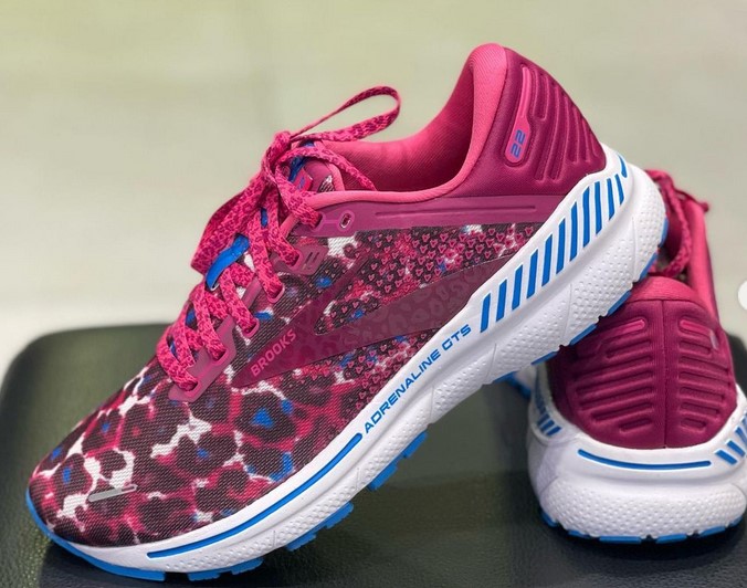 Hoka Vs Brooks Running Shoes (2025): Which Is Right For You?