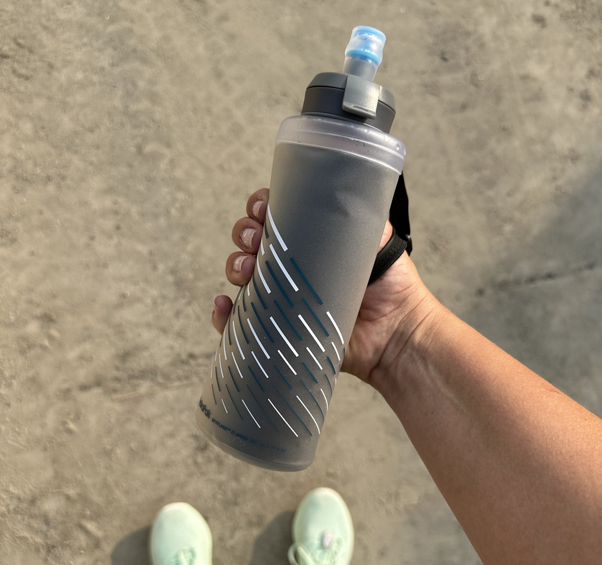 8 Best Running Water Bottles for 2025 (Handhelds We Love)