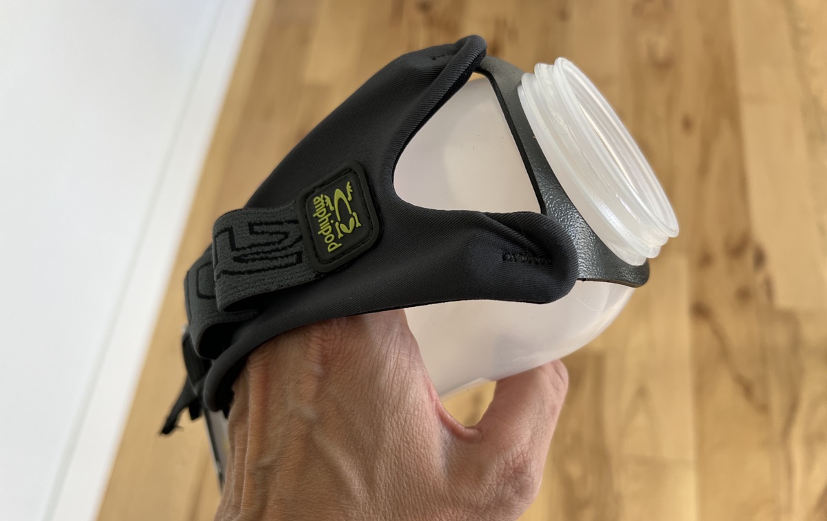 8 Best Running Water Bottles for 2025 (Handhelds We Love)