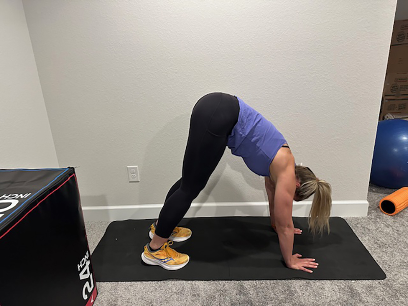 7 Best Calf Stretches for Runners - RunToTheFinish