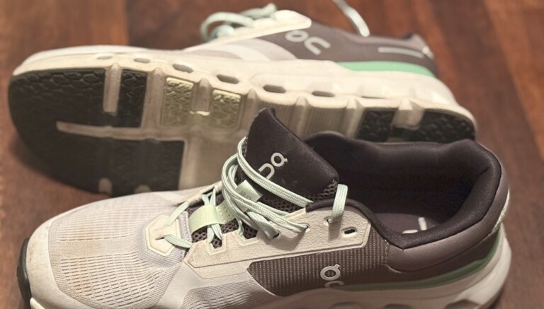 On Cloudrunner 2 Review | Classy Light Stability - RunToTheFinish