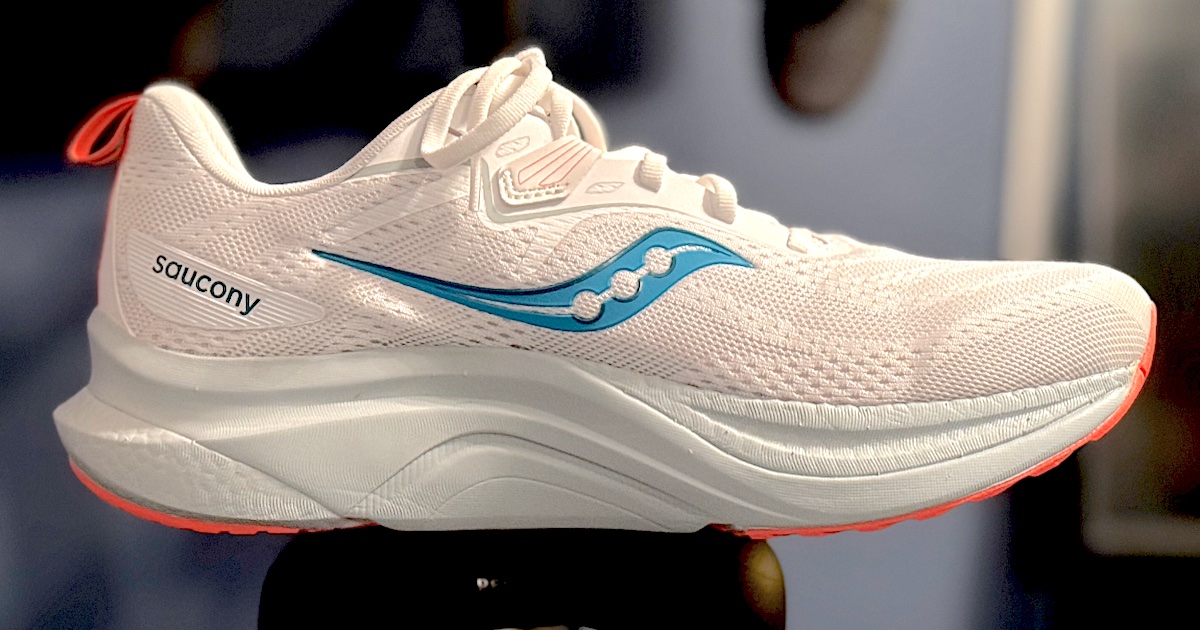 7 Best Lightweight Running Shoes | Amp Up Your Speed of 2025 For Speedy ...