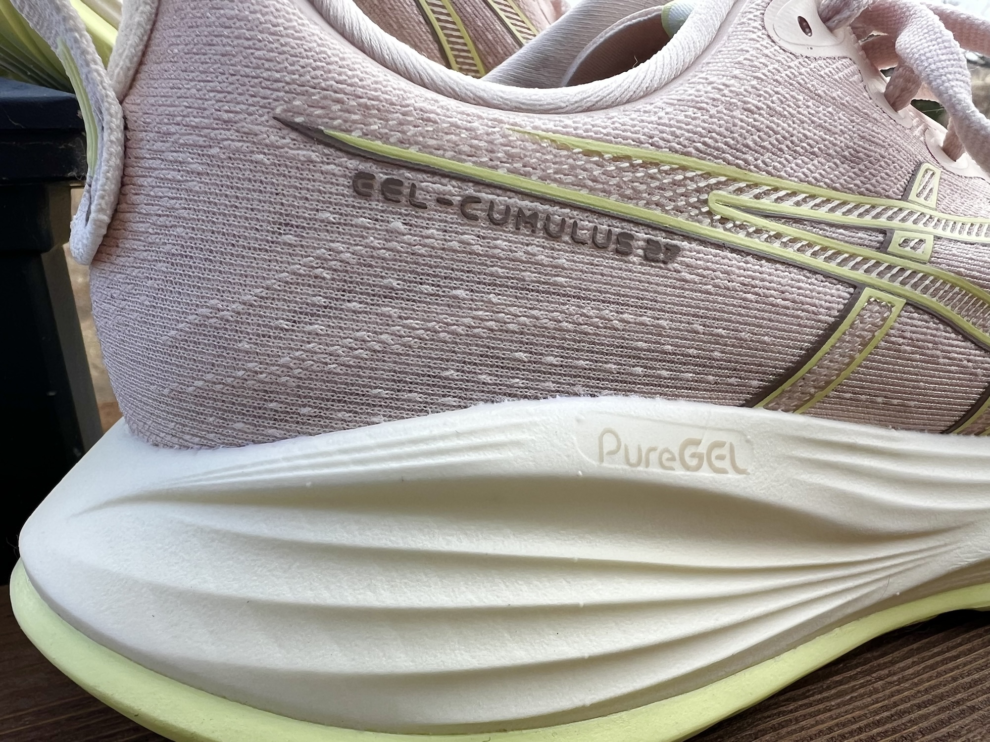 Asics Gel Cumulus 27 Review | Great Beginner Running Shoe - RunToTheFinish