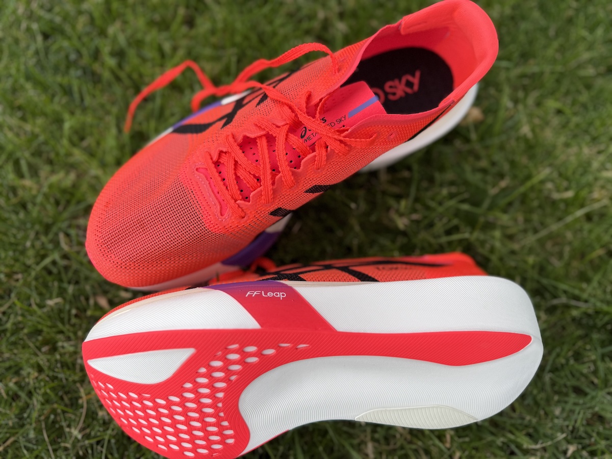 ASICS Metaspeed Sky vs Edge Tokyo Review - RunToTheFinish